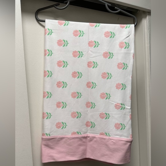 The Beaufort Bonnet Company | Bedding | Nwt Tbbc Fresh Faced Pillowcase ...